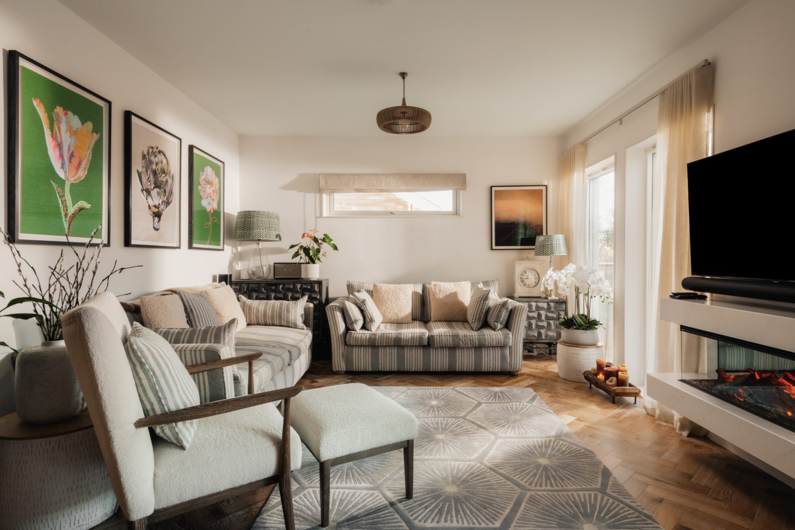 Cotswold Lakeside Lodge | Still Waters - Lakeside Stay